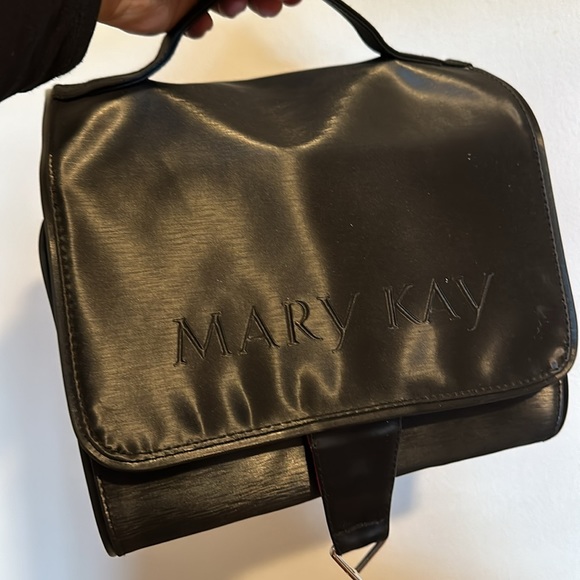Mary Kay | Bags | Mary Kay Cosmeticstoiletries Roll Up Travel Bag ...